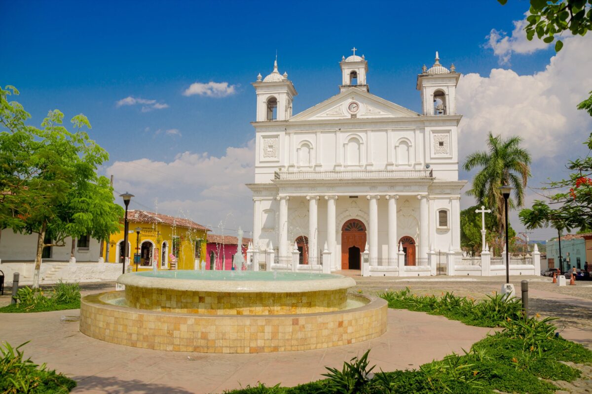 Suchitoto - Places to visit - El Salvador - Journey Latin America