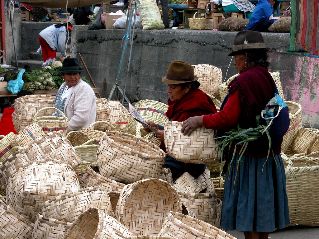 7 Alternative Markets in Ecuador - Journey Latin America