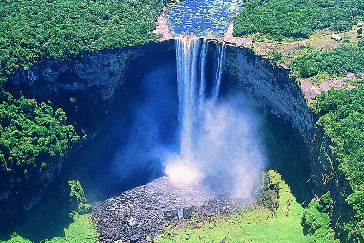 Fly over Kaieteur Falls- Guyana - Journey Latin America