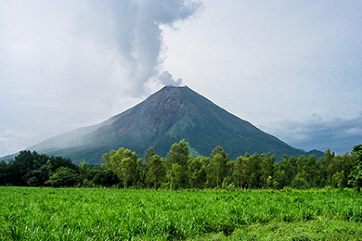 Climb Maderas Volcano - Ometepe Island - Journey Latin America